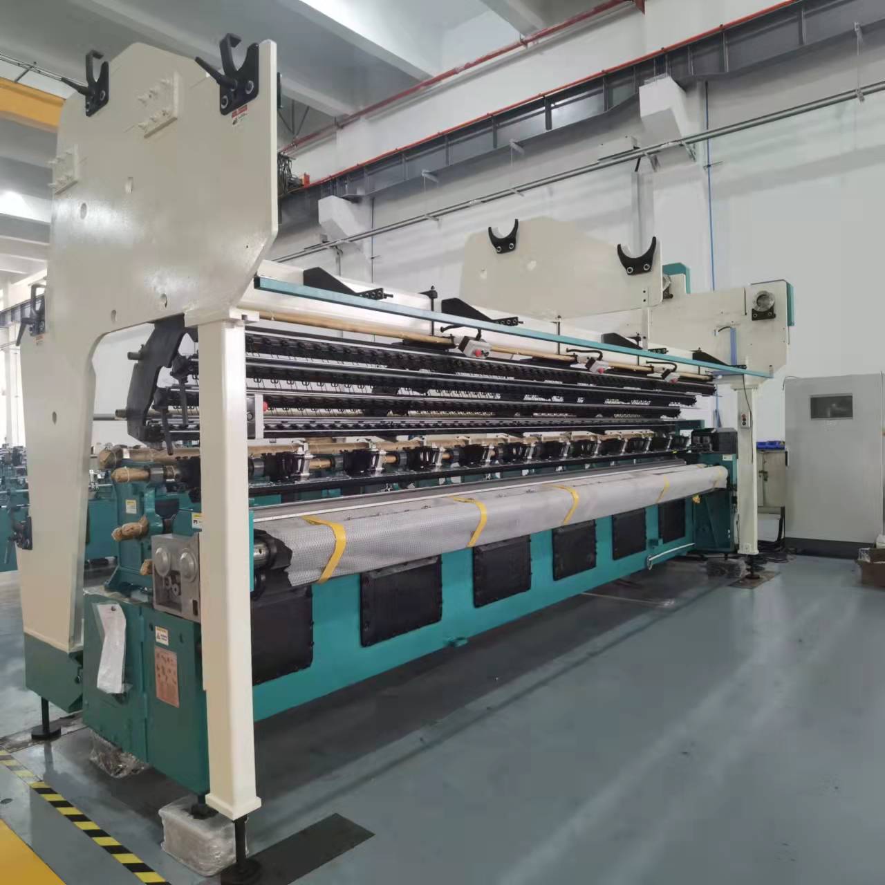 Jacquard Double Needle Bar Raschel Machine RD5/1 - A-ZEN Textile